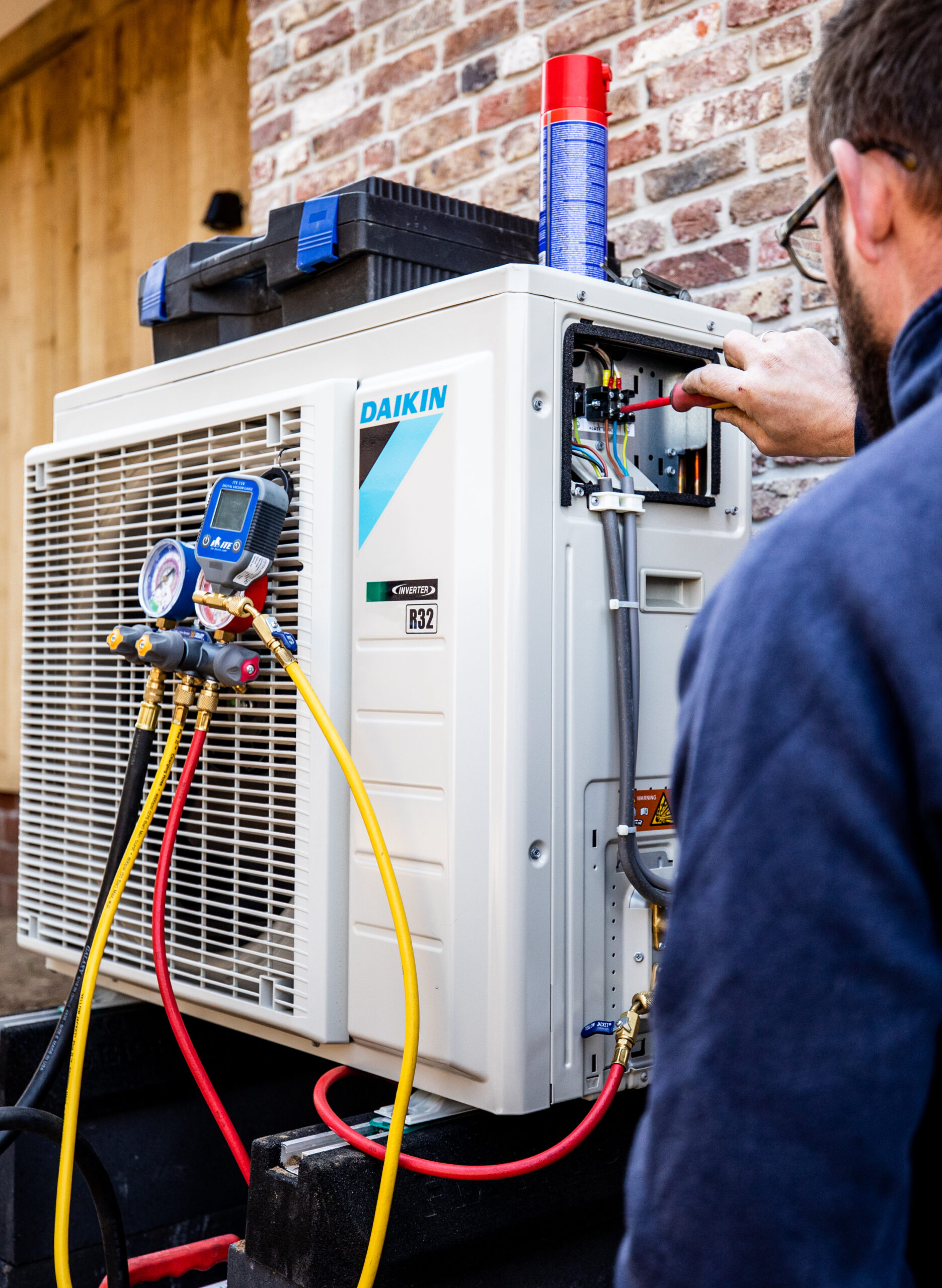 Storing melden - De Leeuw Installaties